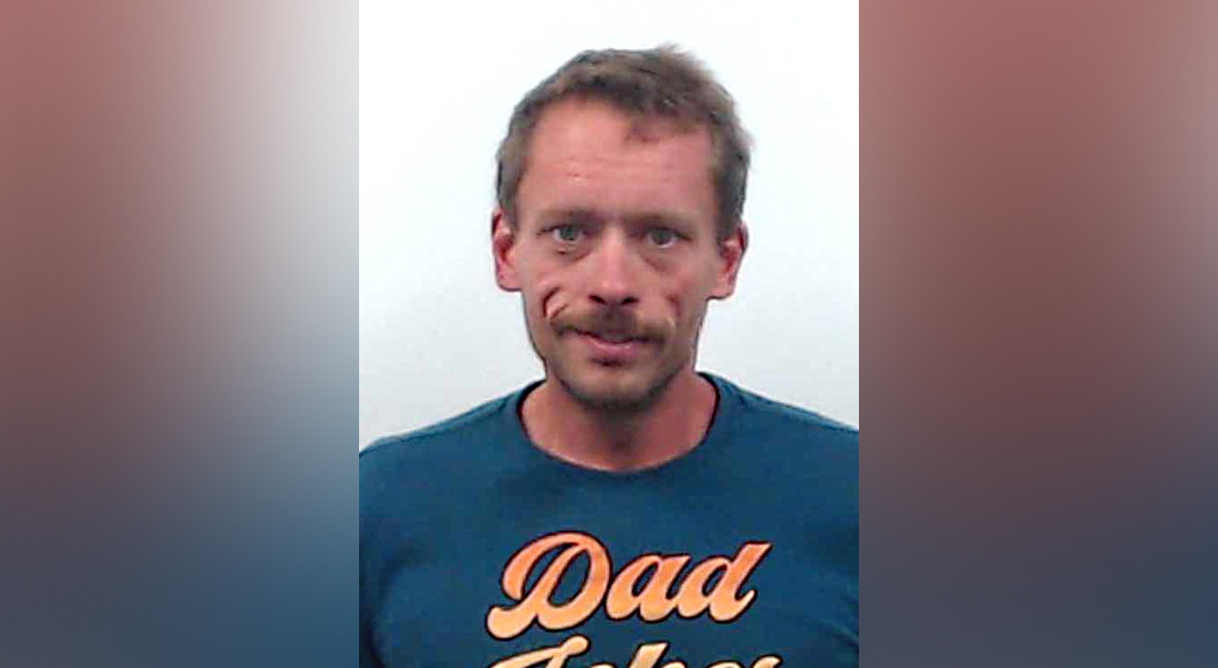 Lake Villa man arrested after going on crime spree, stealing high-end ...