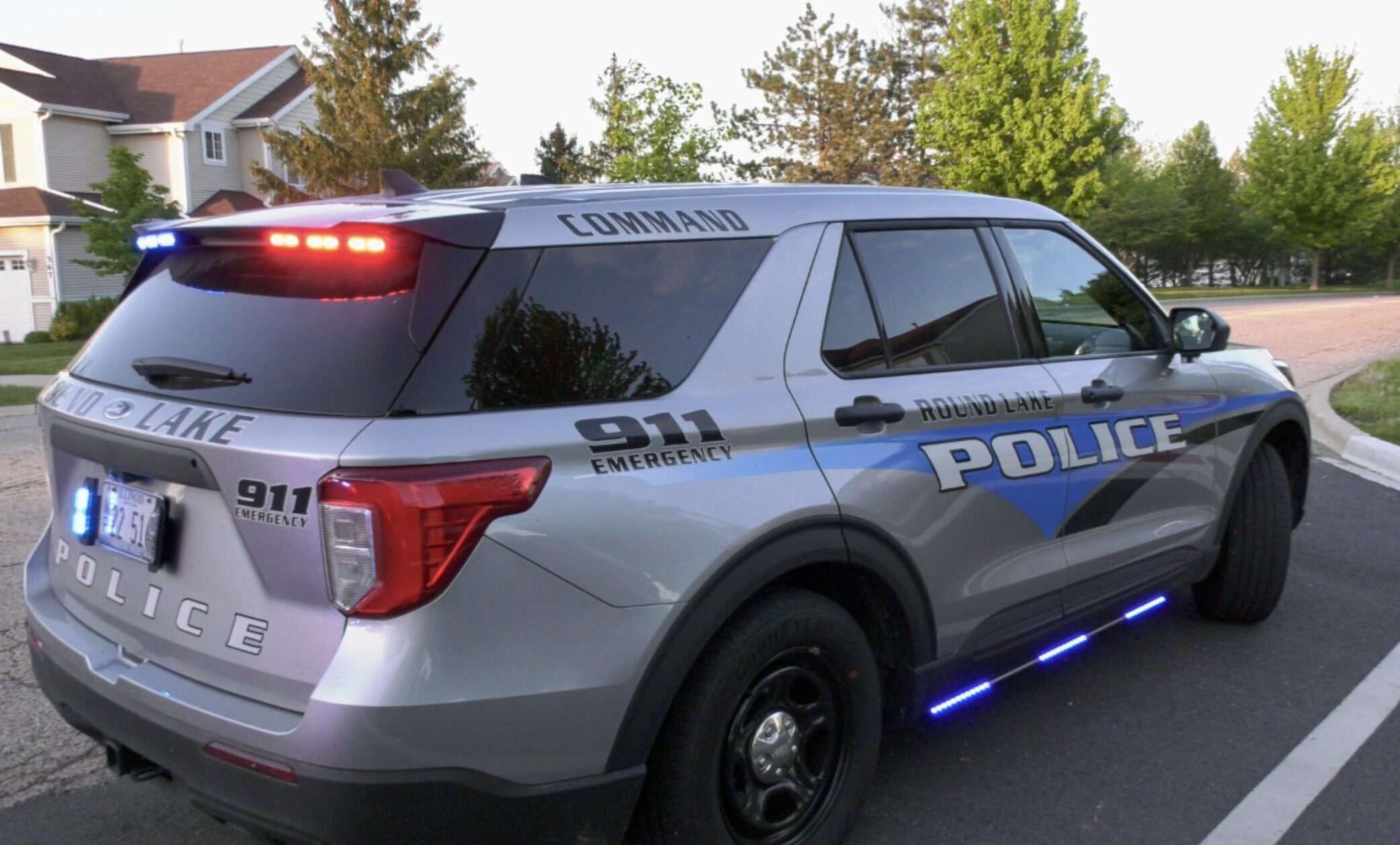 Driver dies after losing control of car, crashing into guardrail in ...