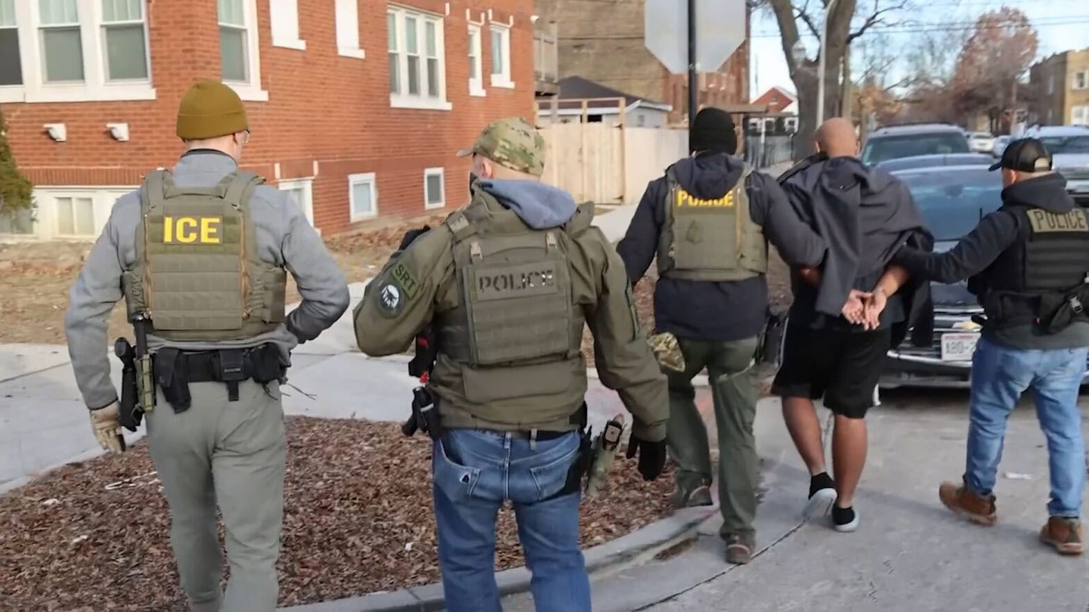 Waukegan man arrested by ICE as feds spotted in Lake County ...