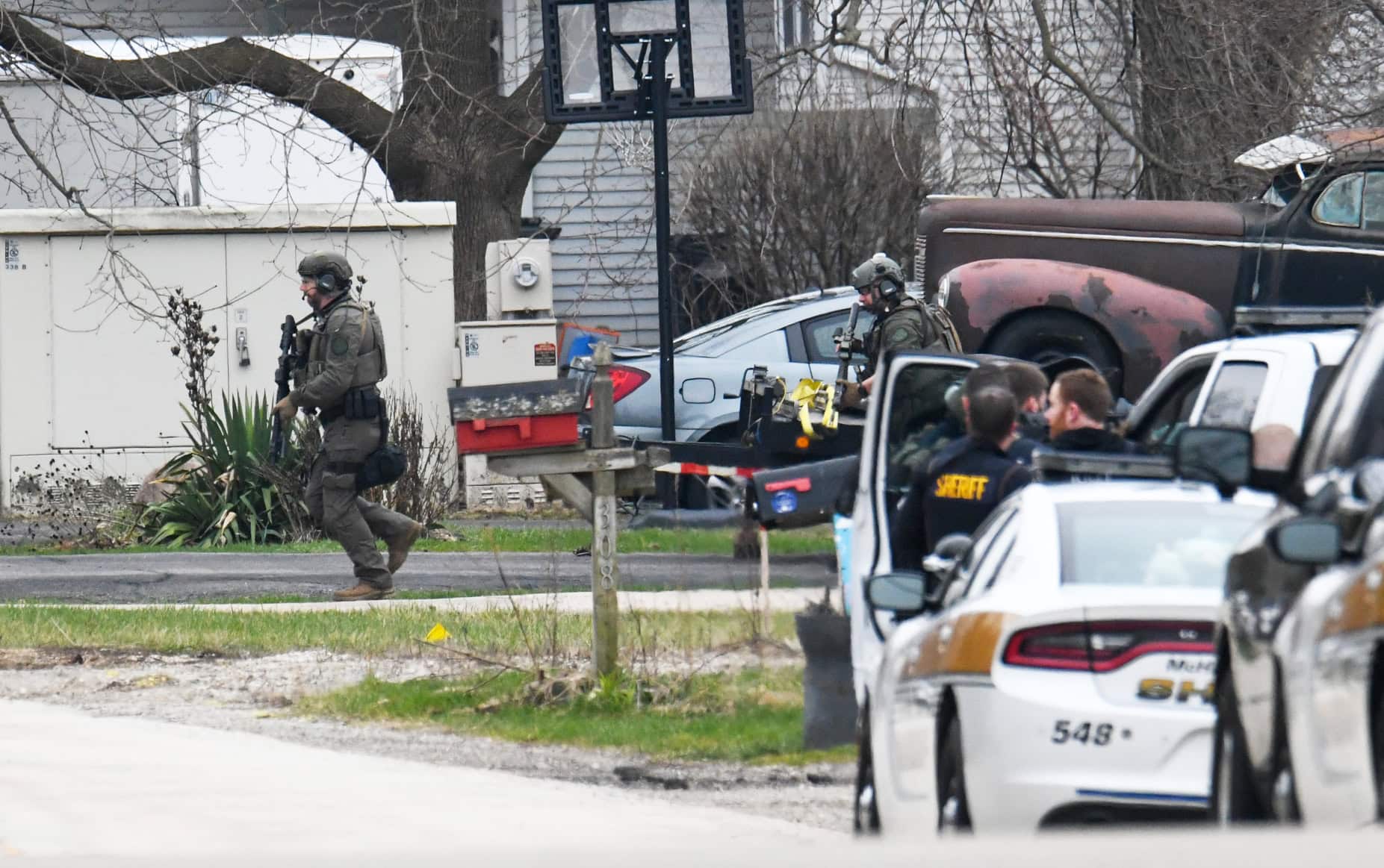 Man who was fatally shot by SWAT team in Crystal Lake standoff had ...